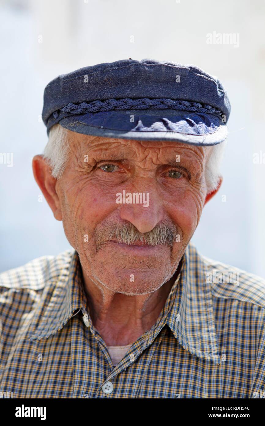 Elderly europe hi-res stock photography and images - Alamy
