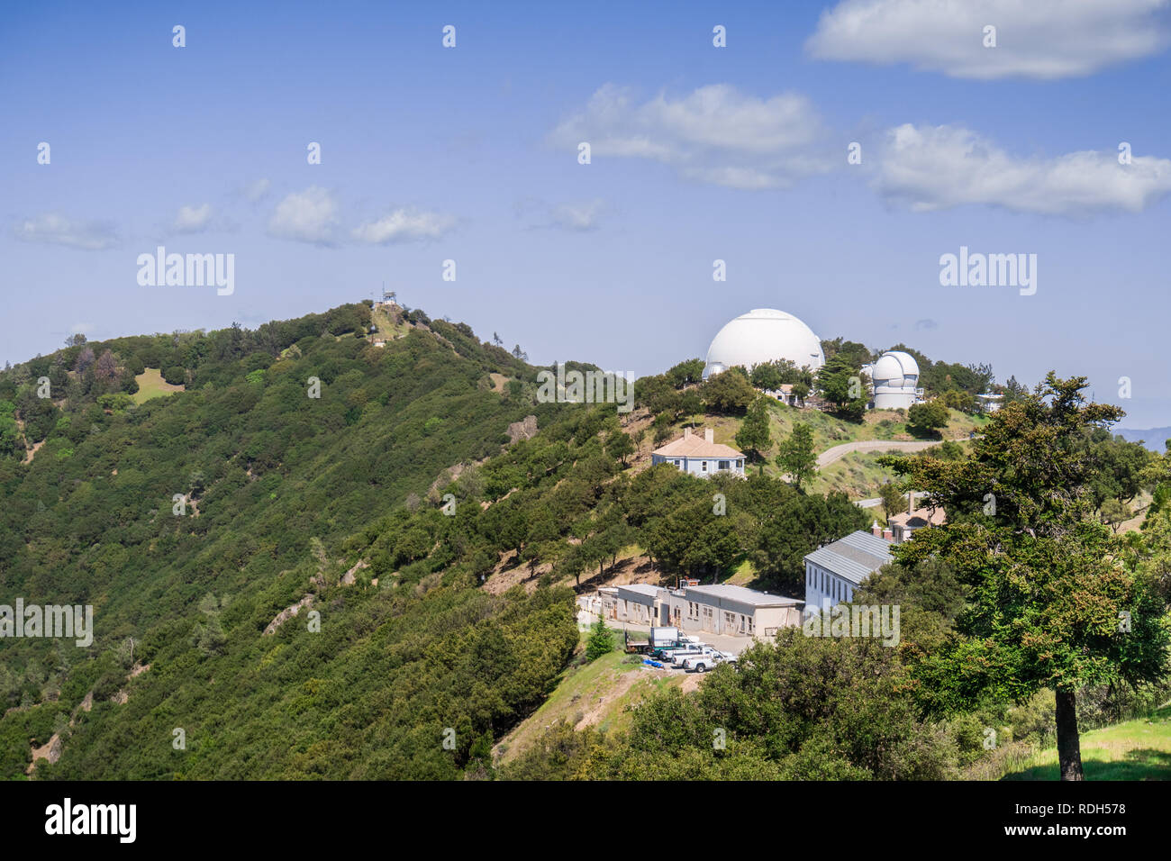 View towards Shane Observatory and the Automated Planet Finder ...
