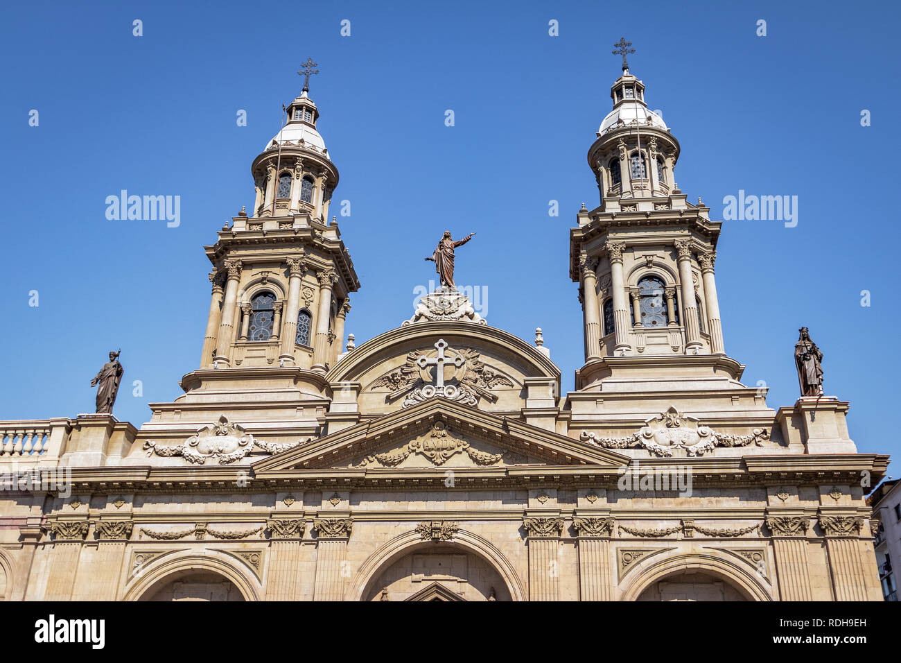 Metropolitan cathedral of santiago de chile hi-res stock photography ...