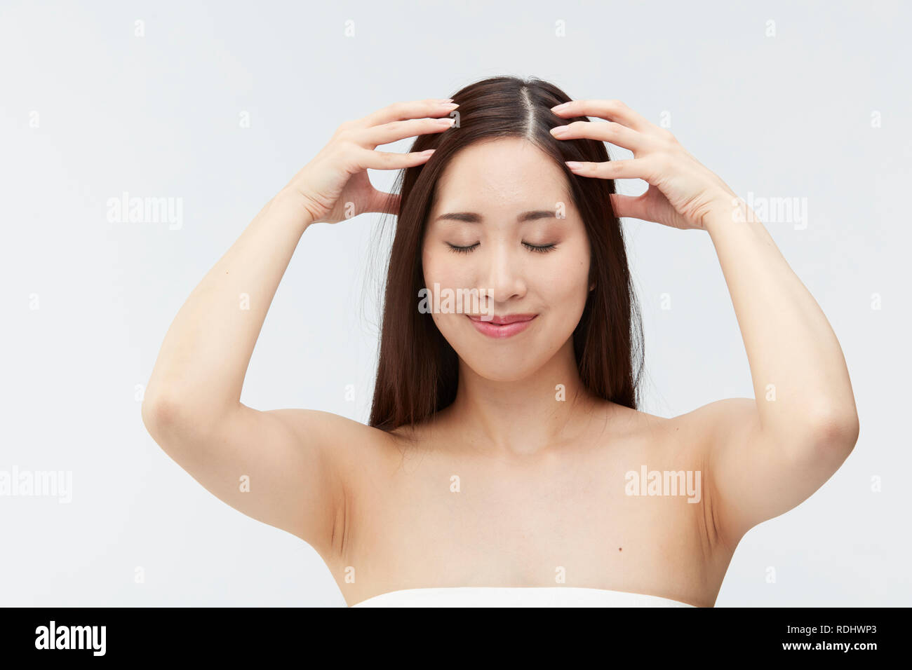 Young Japanese model with beautiful hair Stock Photo - Alamy