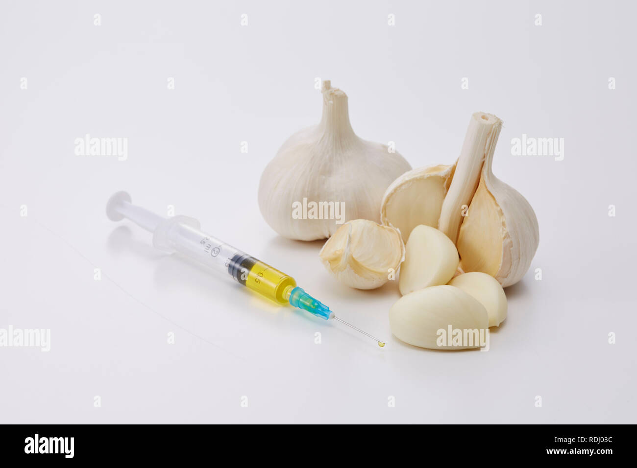 Garlic injection hi-res stock photography and images - Alamy