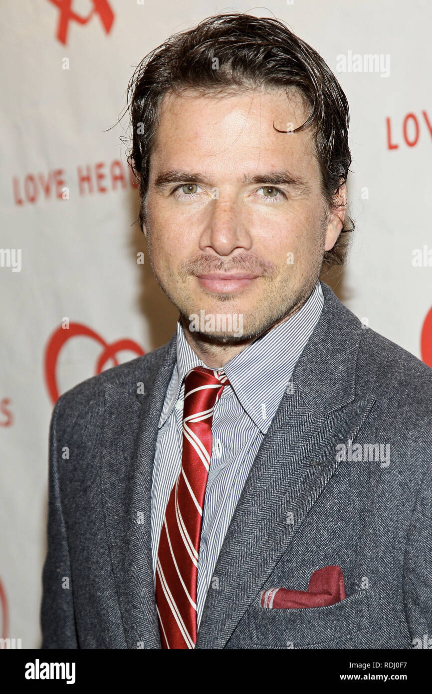 NEW YORK, NY - MARCH 07: Matthew Settle attends the 2013 Love Heals ...