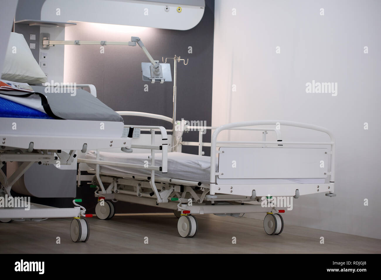 Death Bed Hospital High Resolution Stock Photography and Images - Alamy