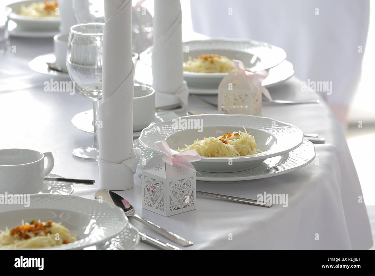 Table dinner set for event party or wedding reception Stock Photo - Alamy