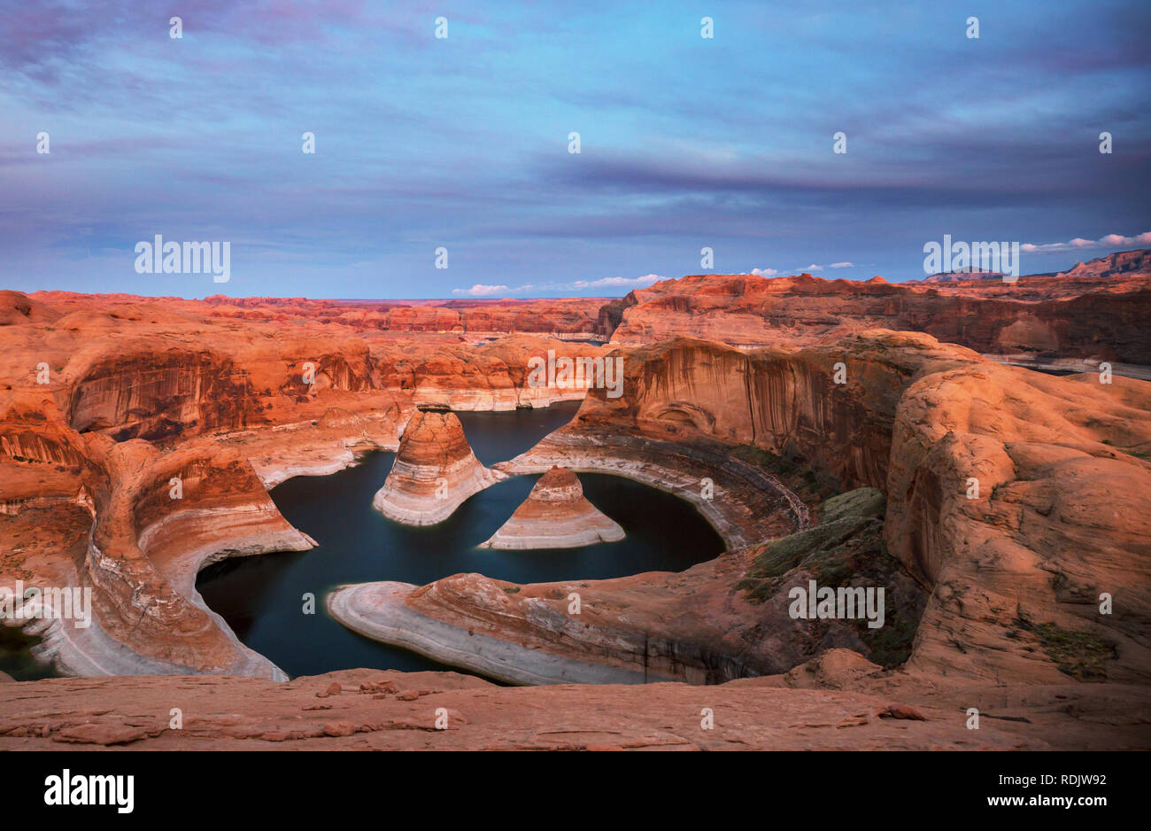 Reflection canyon in Powell lake, USA Stock Photo - Alamy