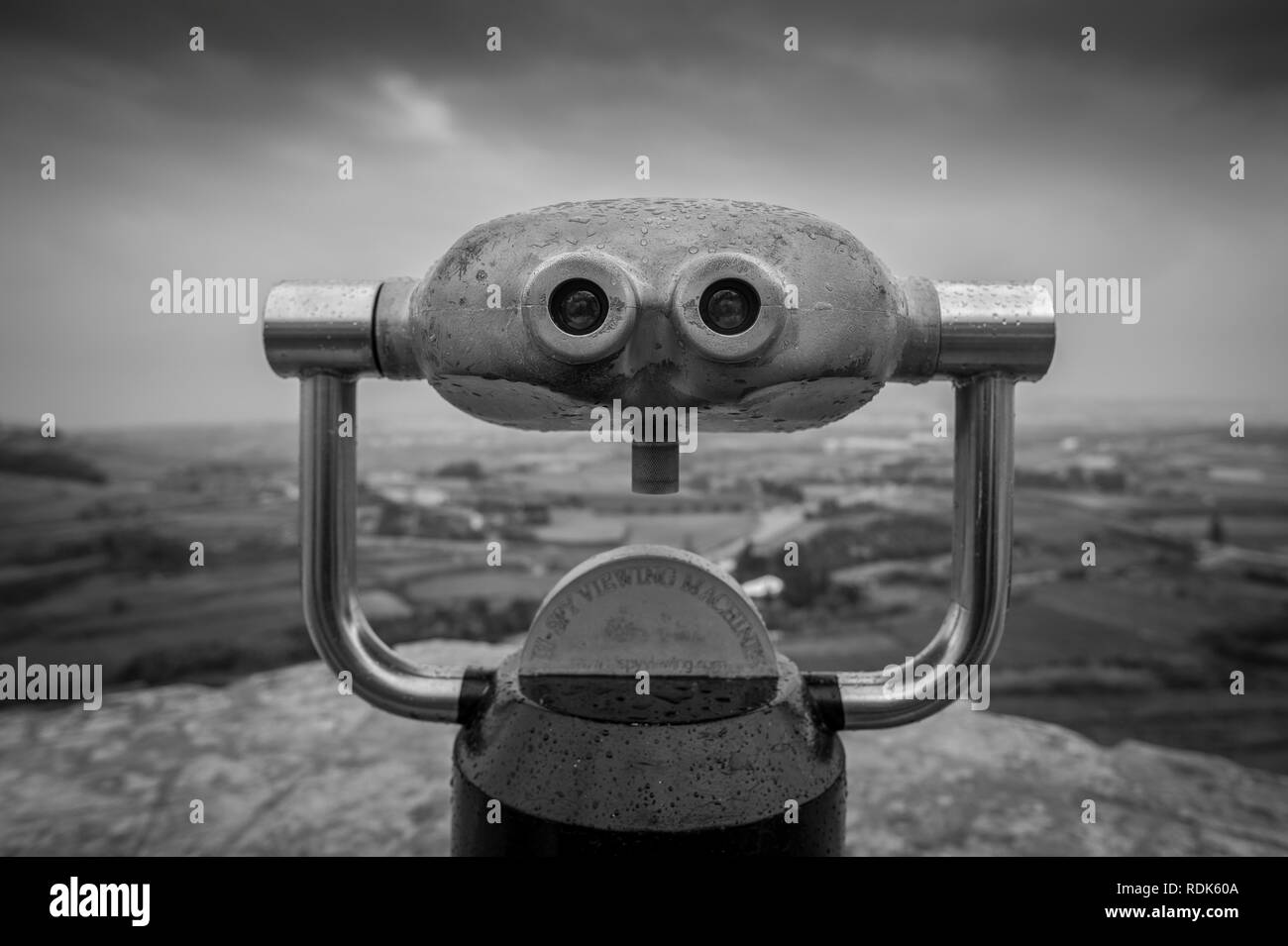 Scope viewer Black and White Stock Photos & Images - Alamy