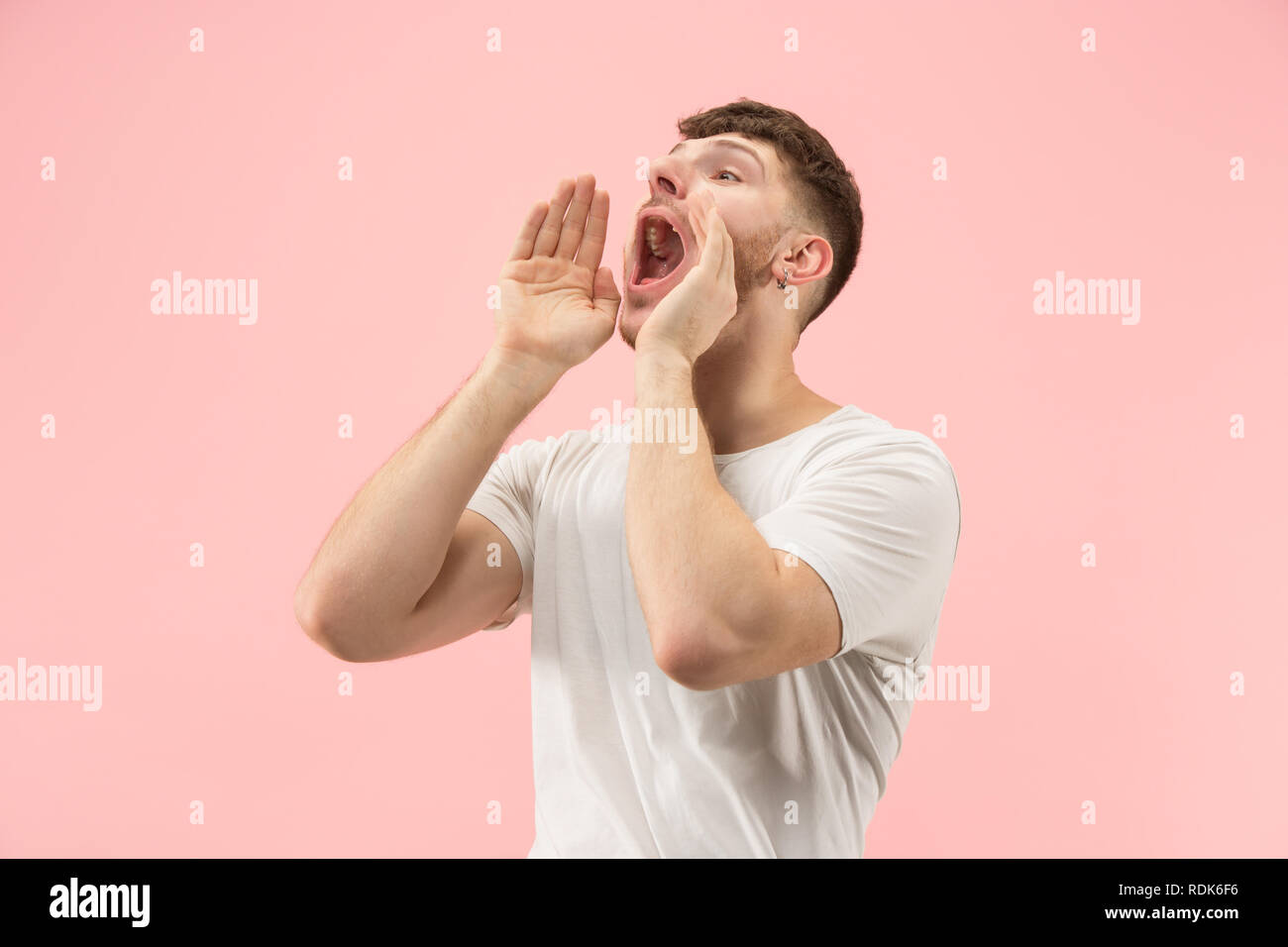 Do not miss. Young casual man shouting. Shout. Crying emotional man ...