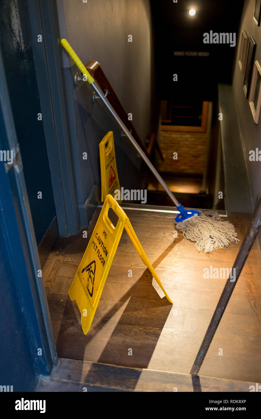 Mop floor sign pub hi-res stock photography and images - Alamy
