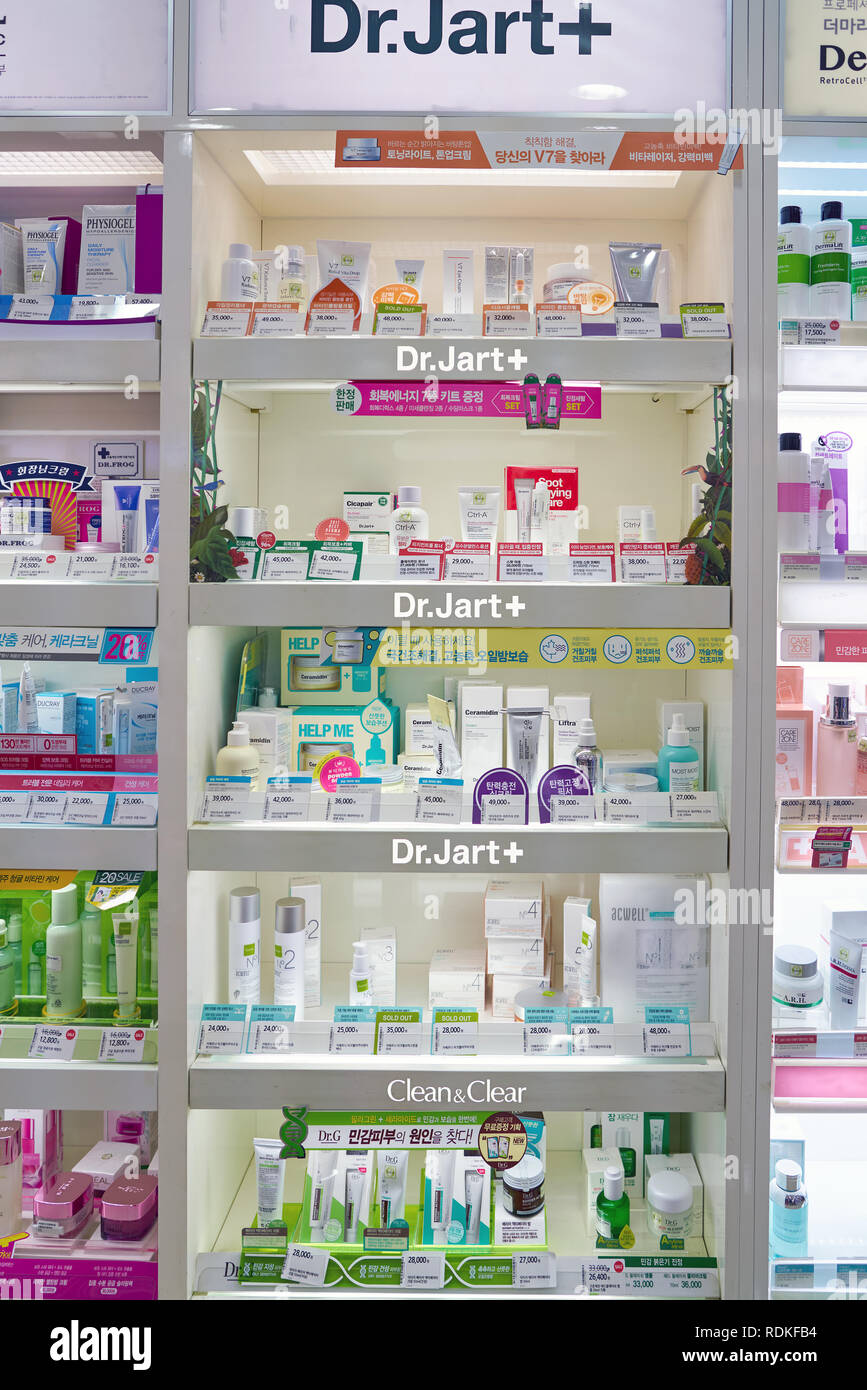 Olive young seoul hi-res stock photography and images - Alamy