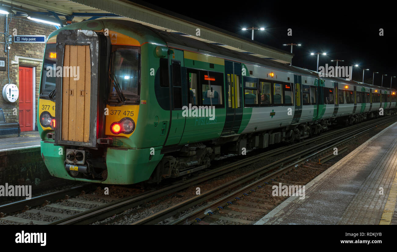 Class 377 unit hi-res stock photography and images - Alamy
