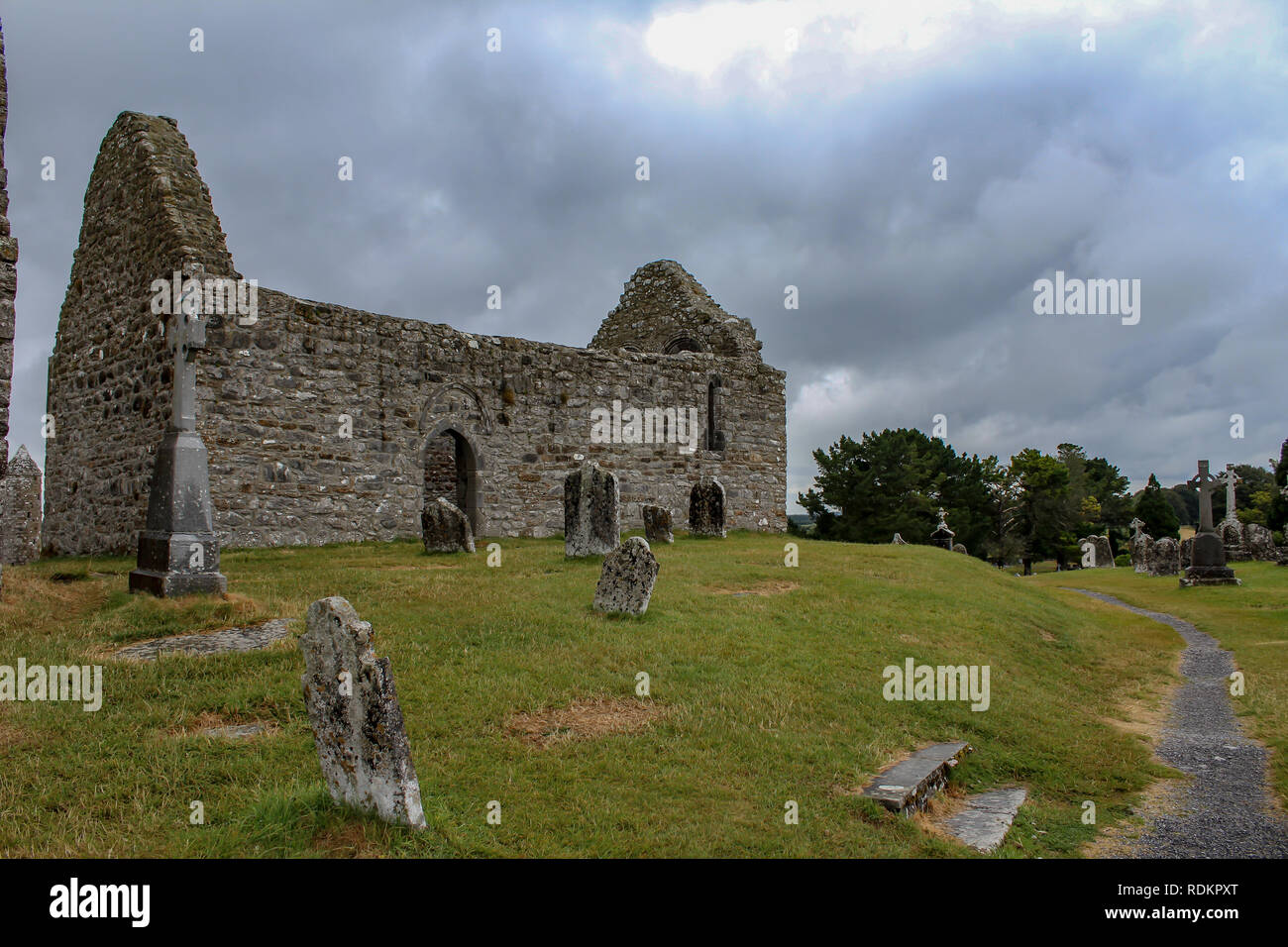Clonmacnoise castle hi-res stock photography and images - Alamy
