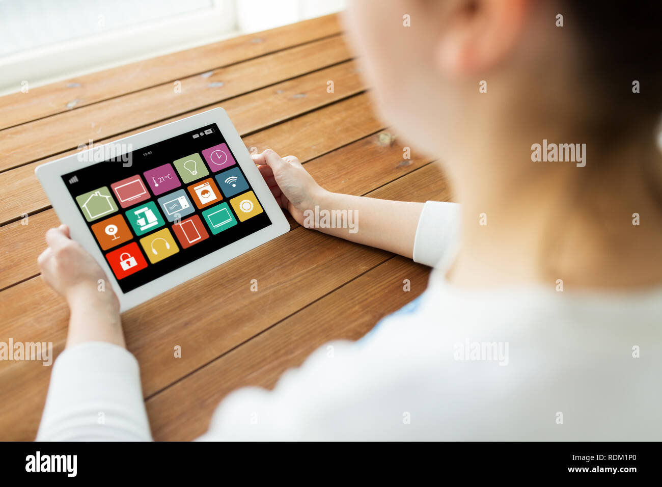 Tablet home screen icons hi-res stock photography and images - Alamy