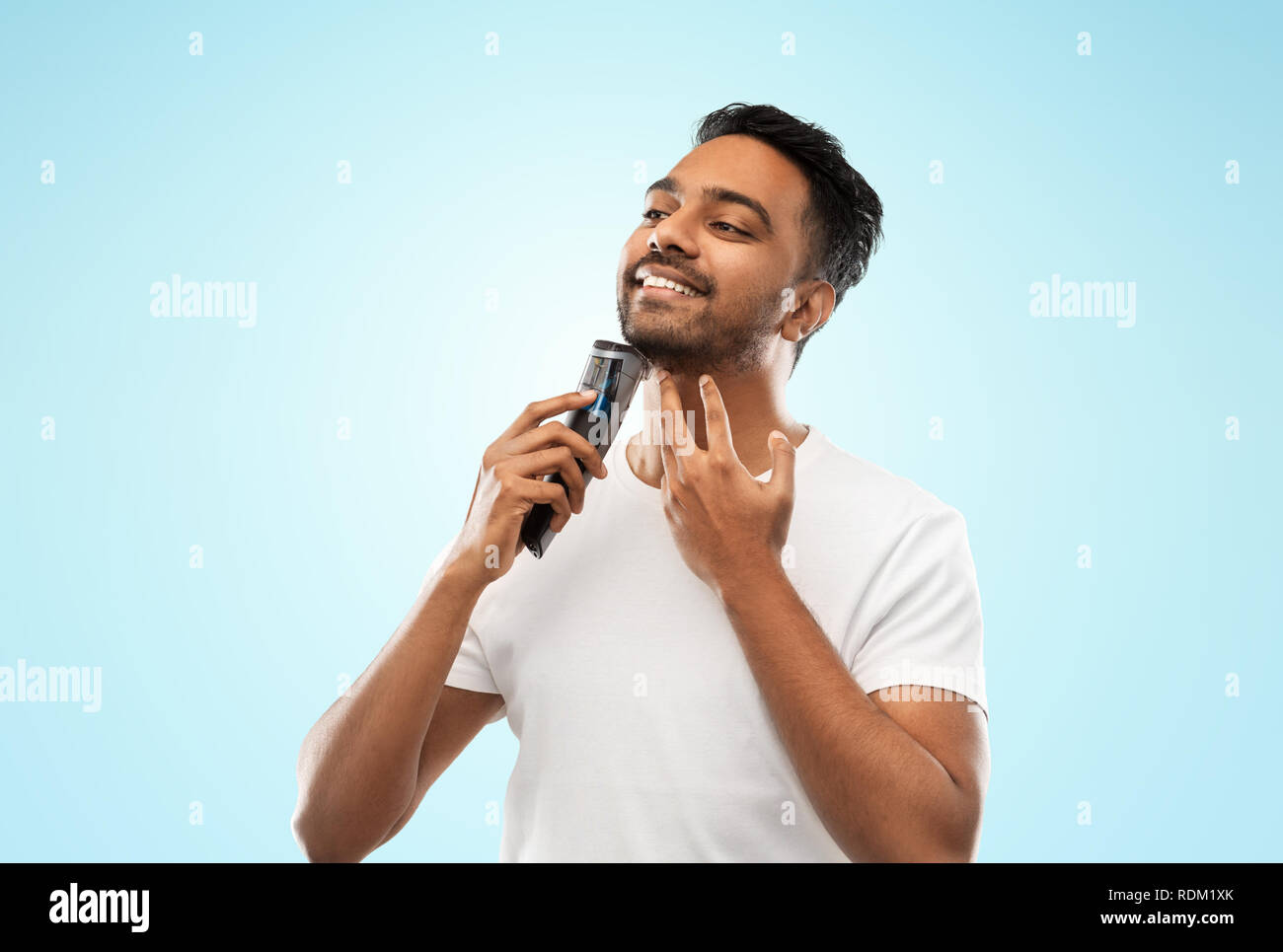 Man shaving beard electric trimmer hi-res stock photography and images ...