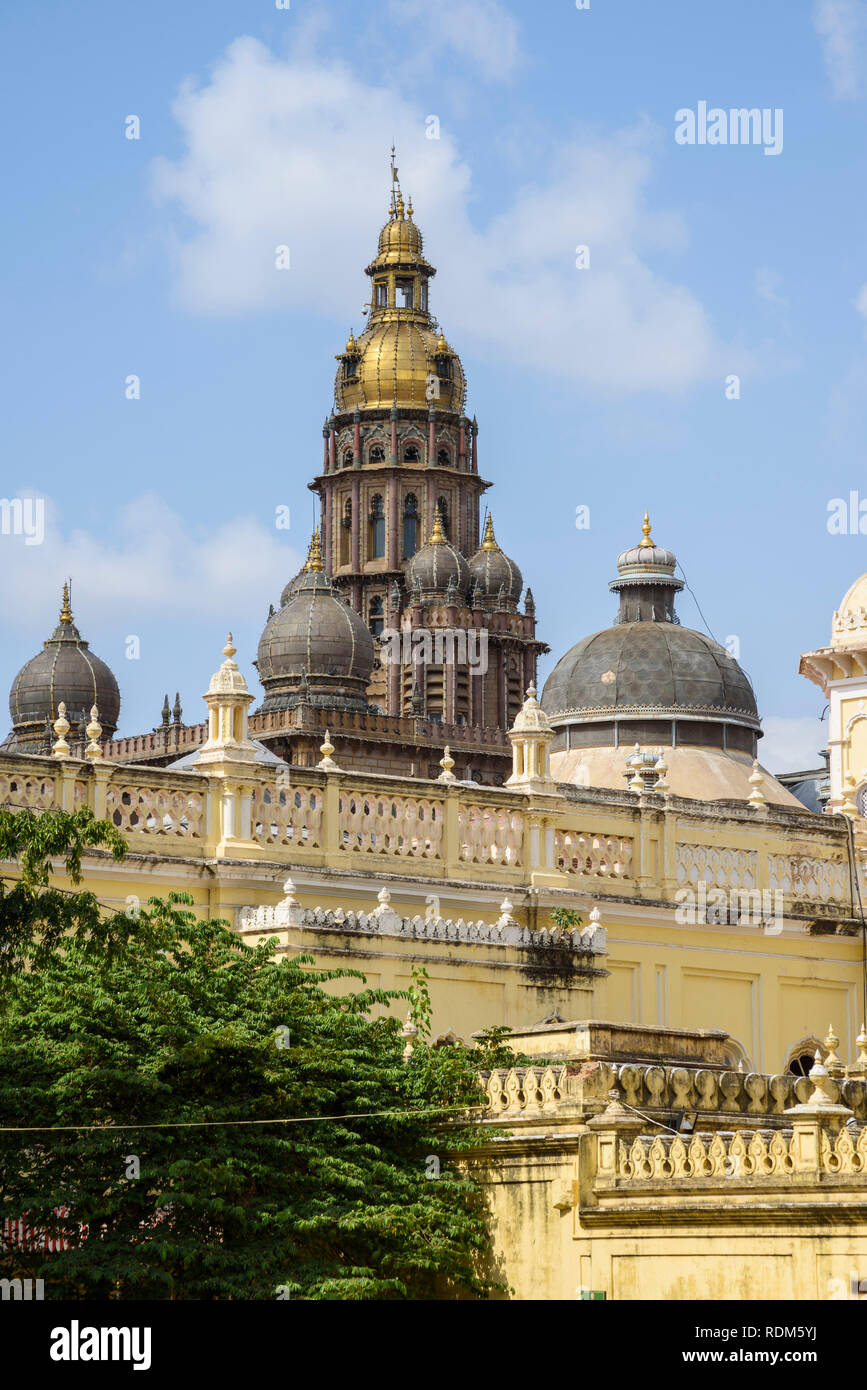 Mysore palace hi-res stock photography and images - Alamy
