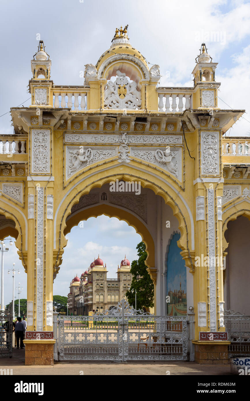 Mysore palace entrance gate hi-res stock photography and images - Alamy