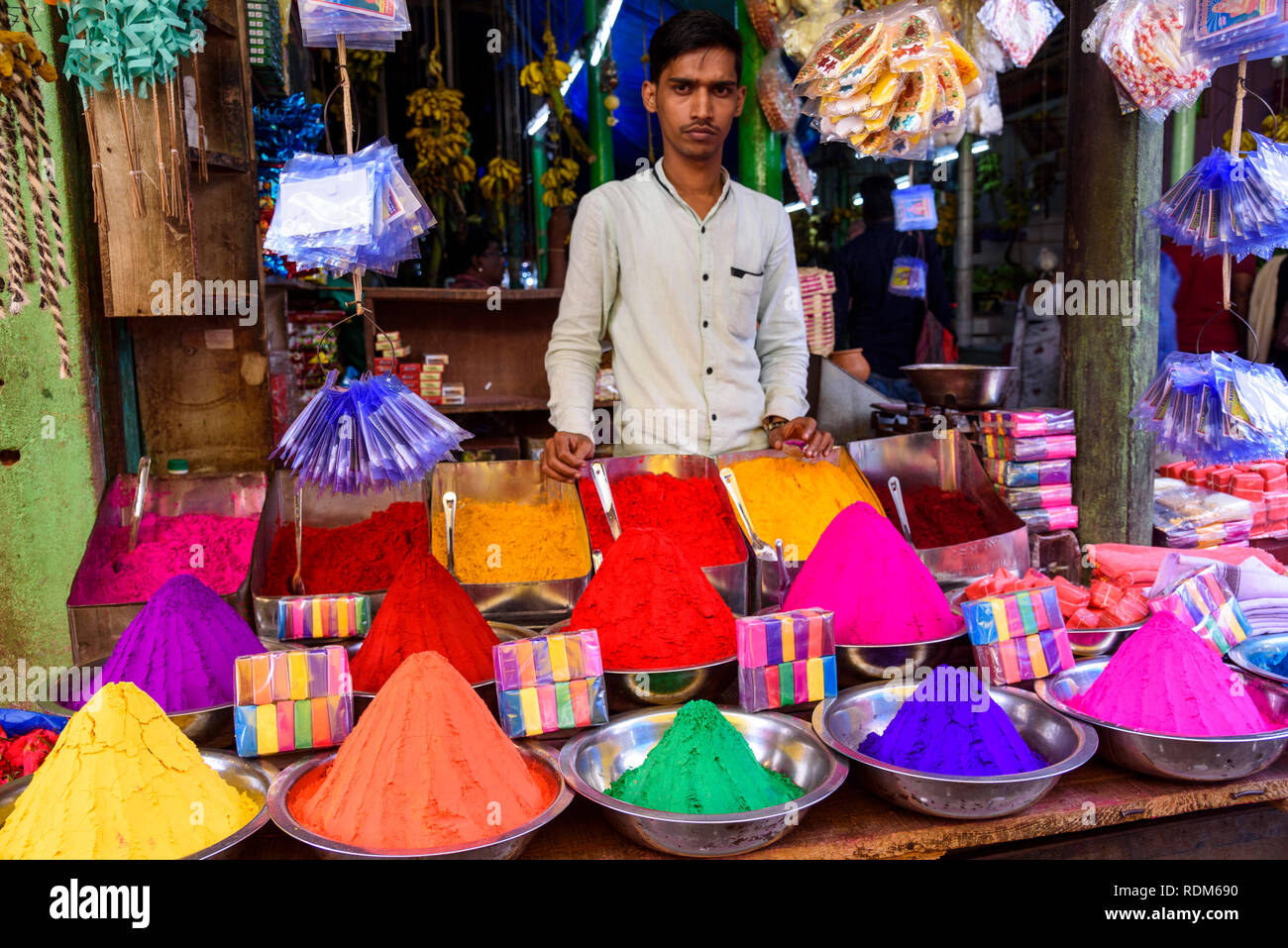 Stall selling coloured powder for bindis and tilaka face paint ...