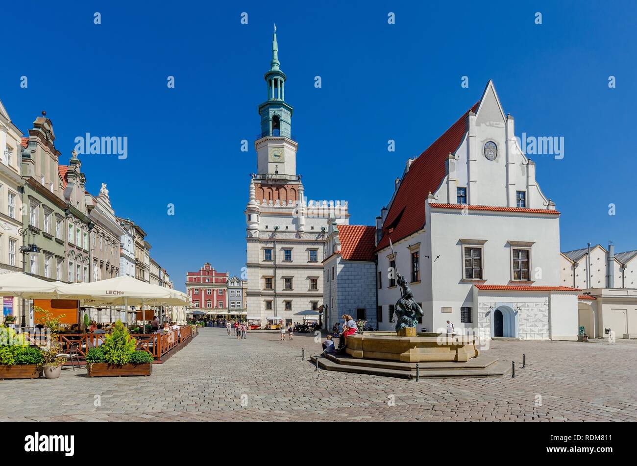 City Hall And Fountain Of Mars High Resolution Stock Photography and ...