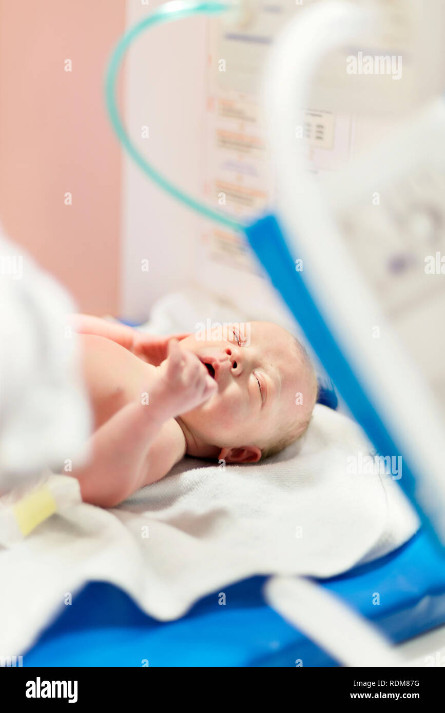 Baby in hospital hi-res stock photography and images - Alamy