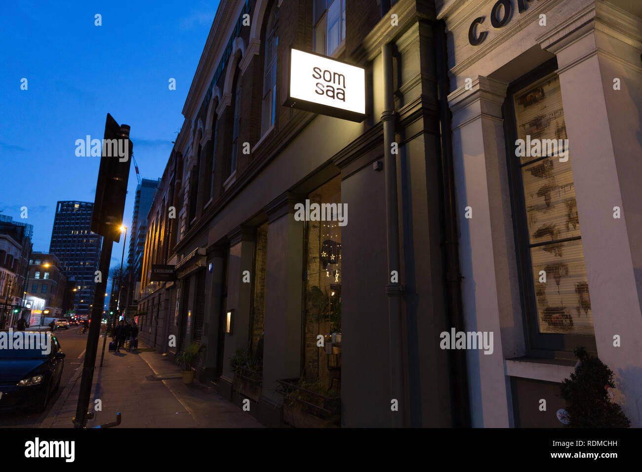 Som saa london hi-res stock photography and images - Alamy