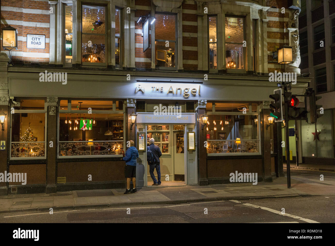 The angel pub london hi-res stock photography and images - Alamy