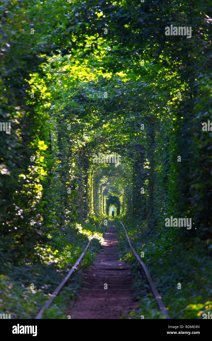 Two way railway tunnel hi-res stock photography and images - Alamy