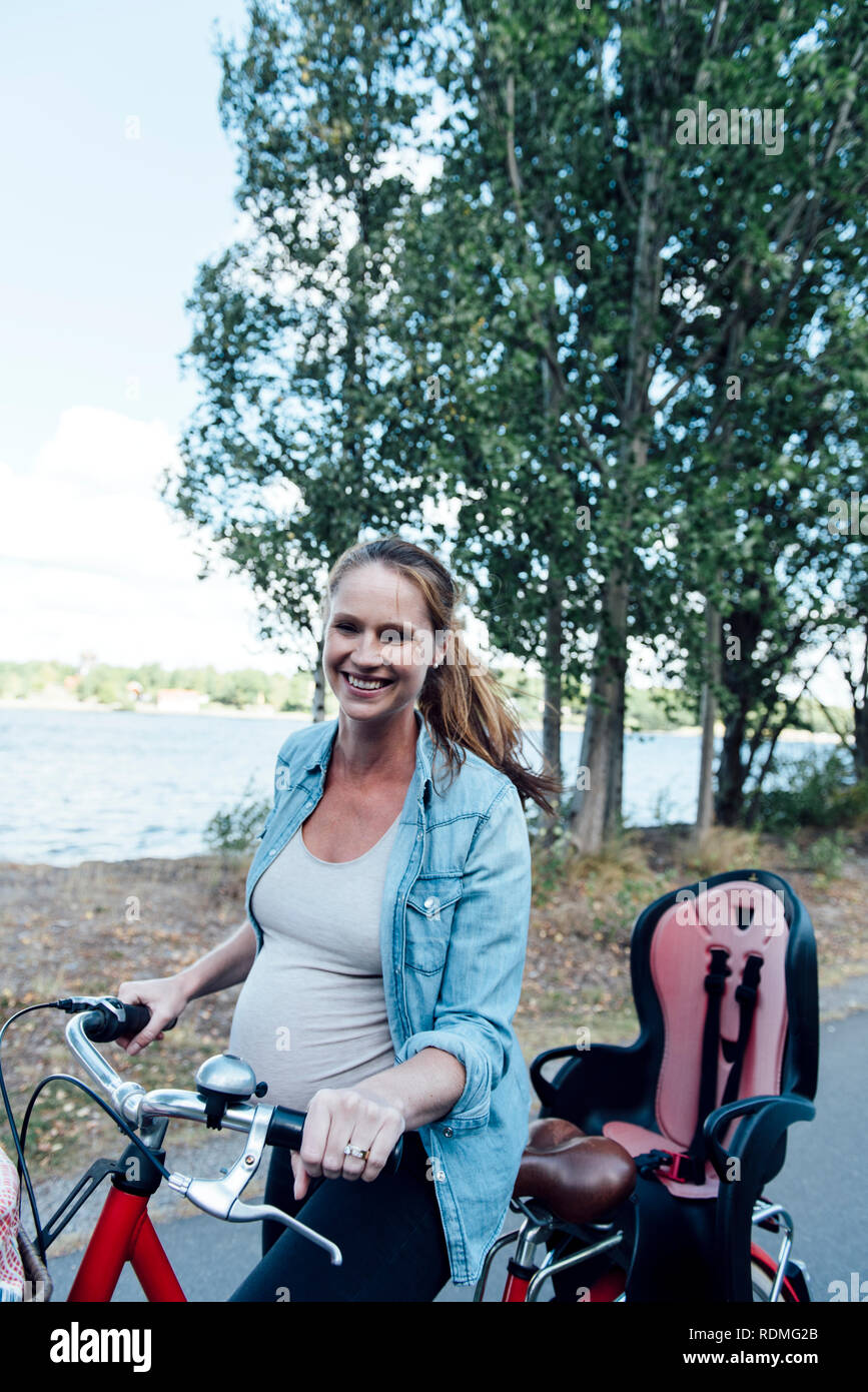 Pregnant activity hi-res stock photography and images - Alamy