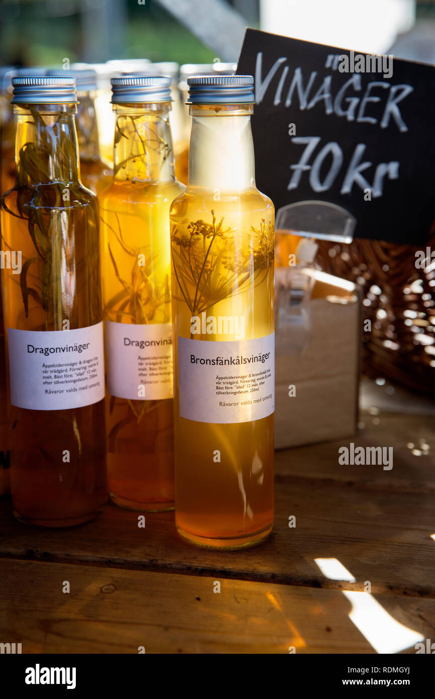 Vinegar bottle label hi-res stock photography and images - Alamy