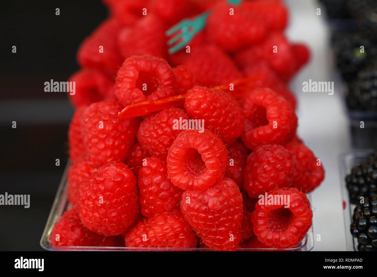 Raspberry box hi-res stock photography and images - Alamy