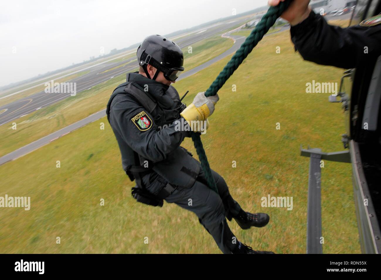 Operational rehearsal, officers of the spezialeinsatzkommando, SEK, a ...