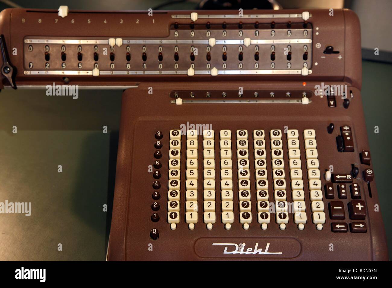 Calculating machines hi-res stock photography and images - Alamy