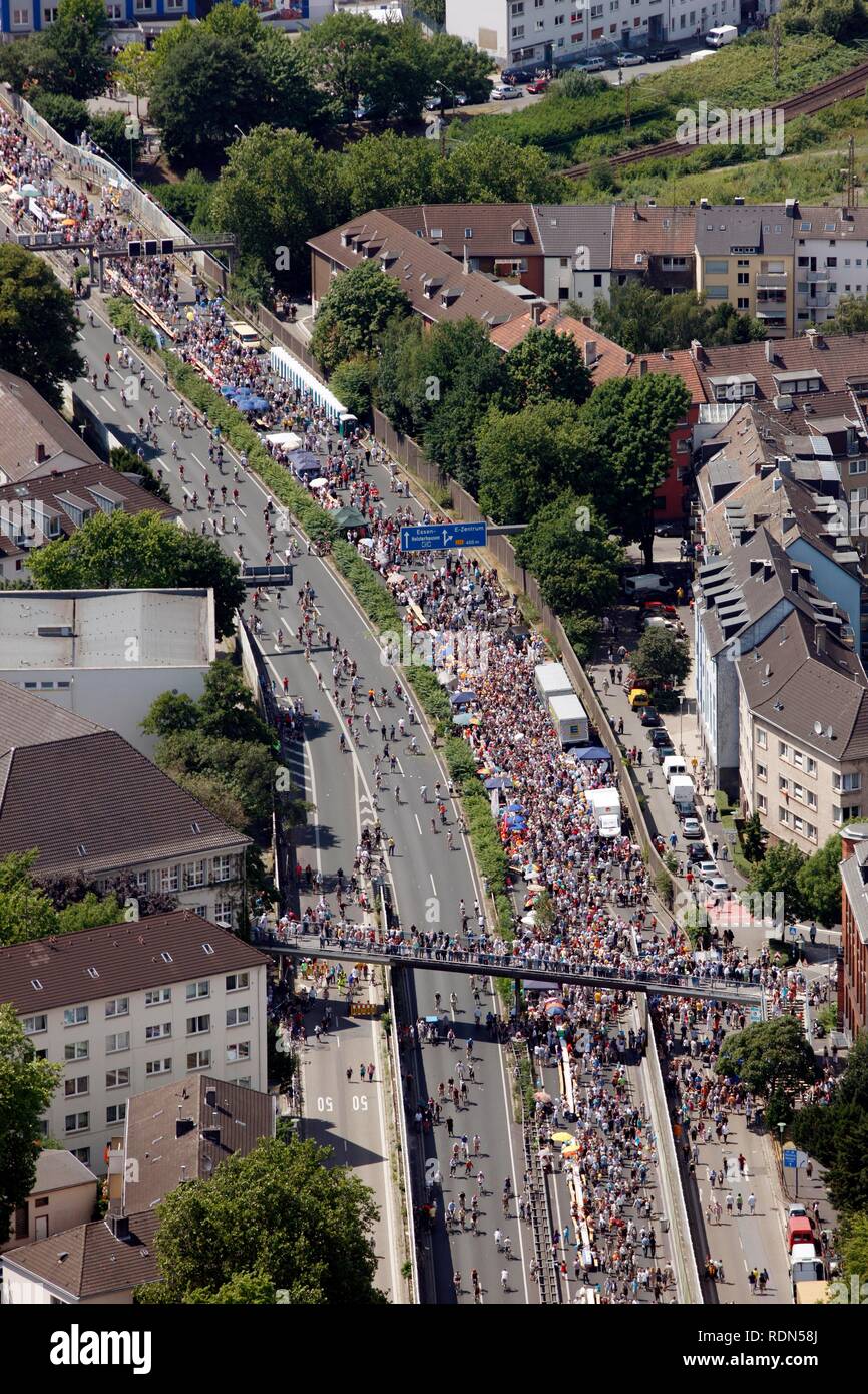 The A40 motorway at the Still-Leben art event on the Ruhrschnellweg A40 ...