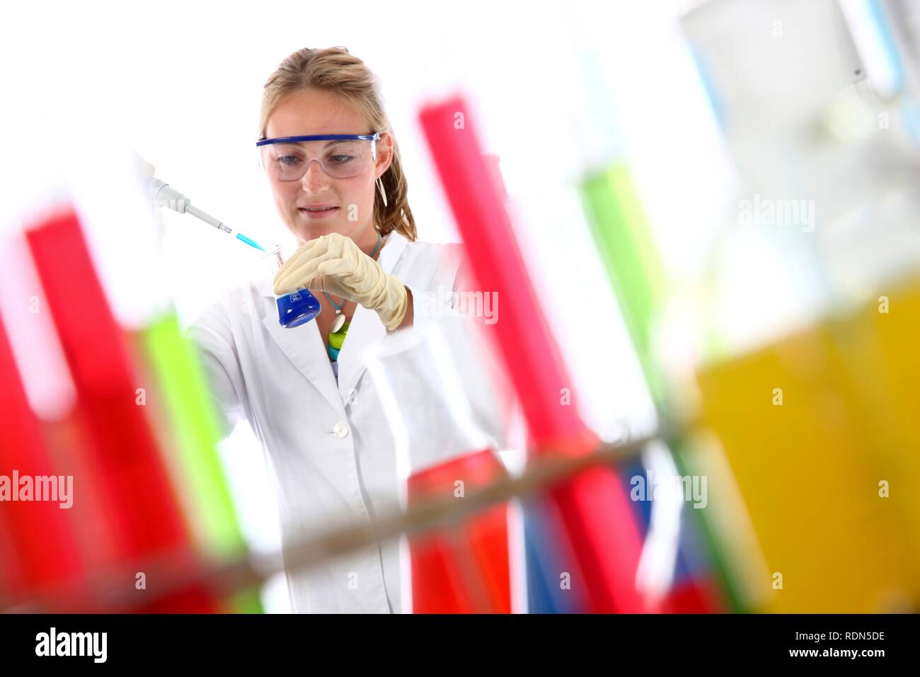 Chemistry laboratory, lab technician at work Stock Photo - Alamy