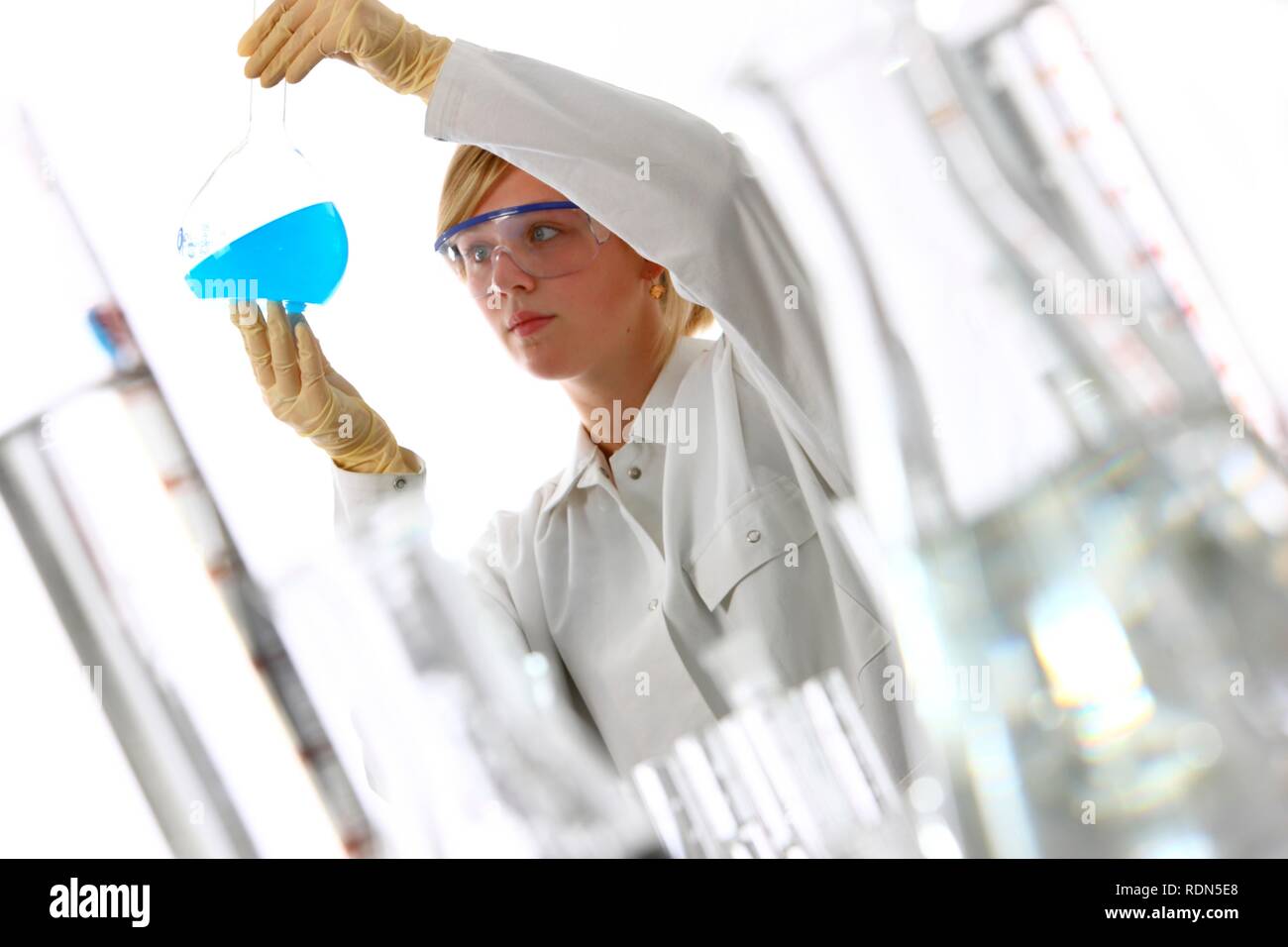 Chemistry laboratory, lab technician at work Stock Photo - Alamy