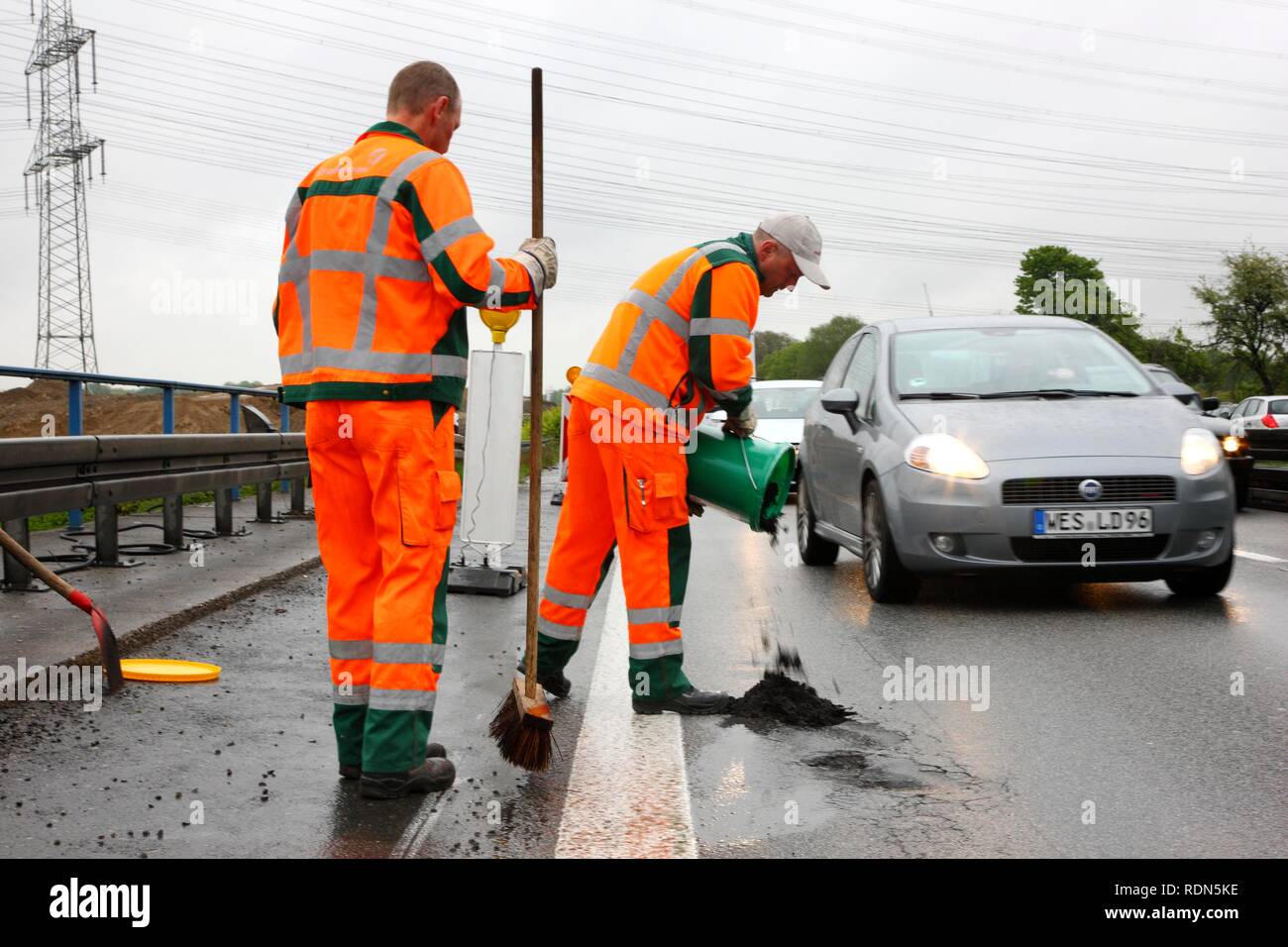 Highway maintenance vehicles hi-res stock photography and images - Alamy
