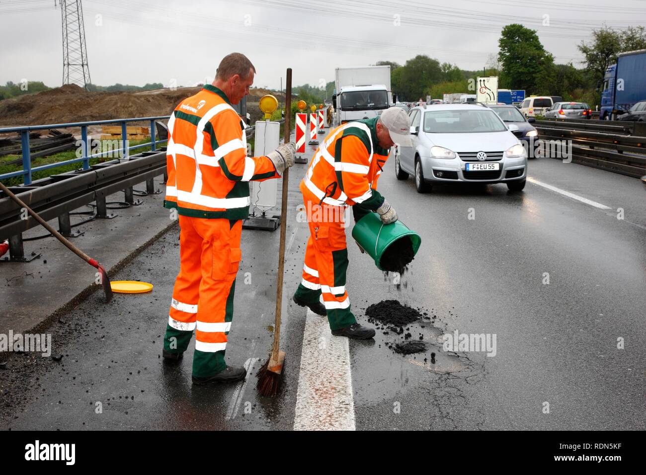 Highway maintenance truck hi-res stock photography and images - Alamy