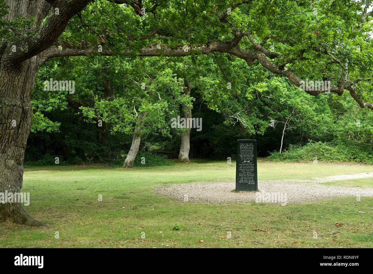 Minstead village hi-res stock photography and images - Alamy