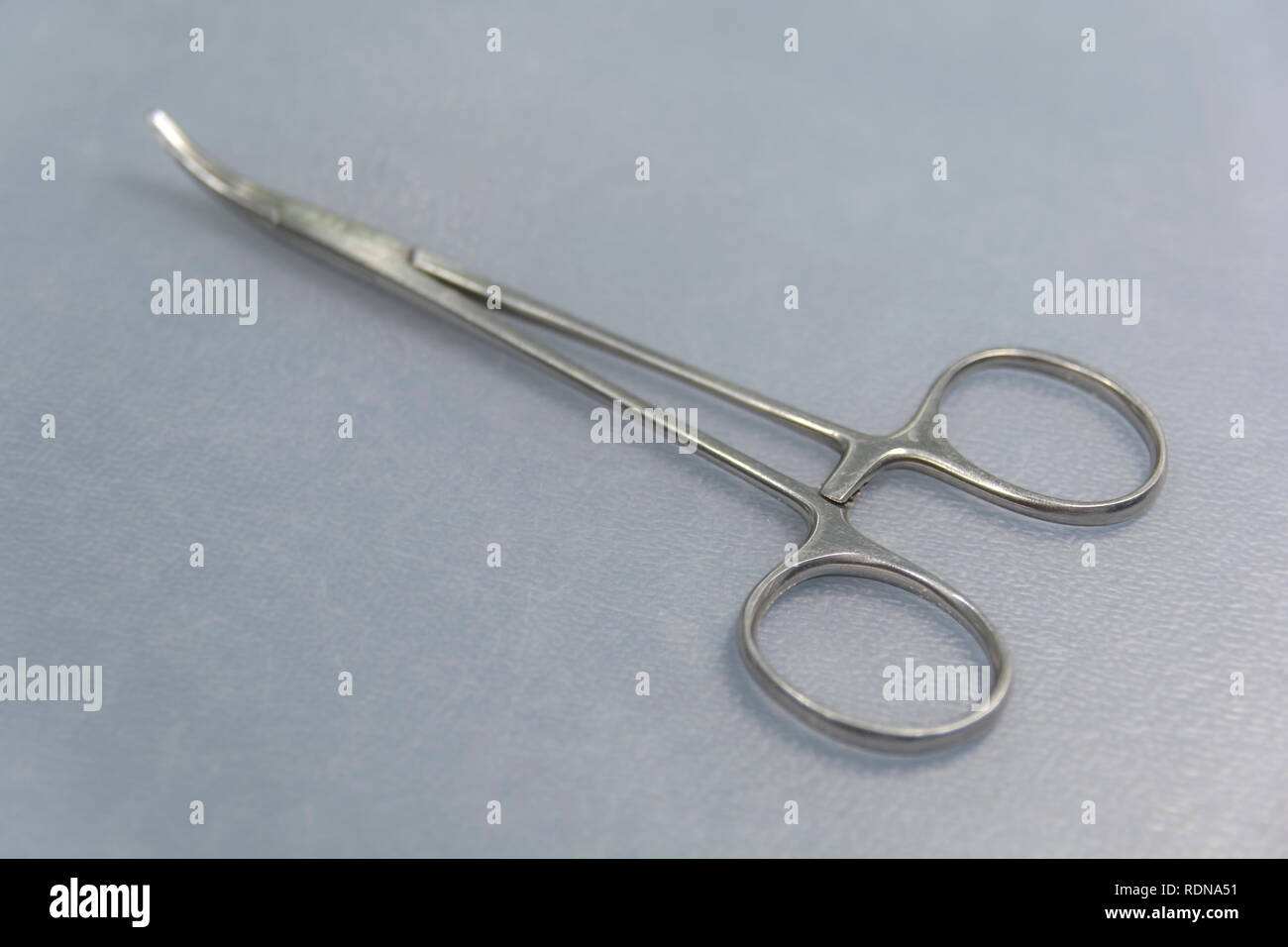 Hospital instrument hi-res stock photography and images - Alamy
