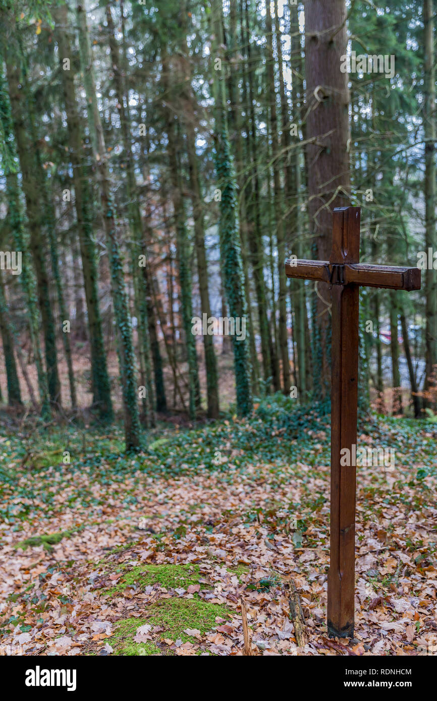 image of the cross seventh station (second fall of Jesus on the way of ...