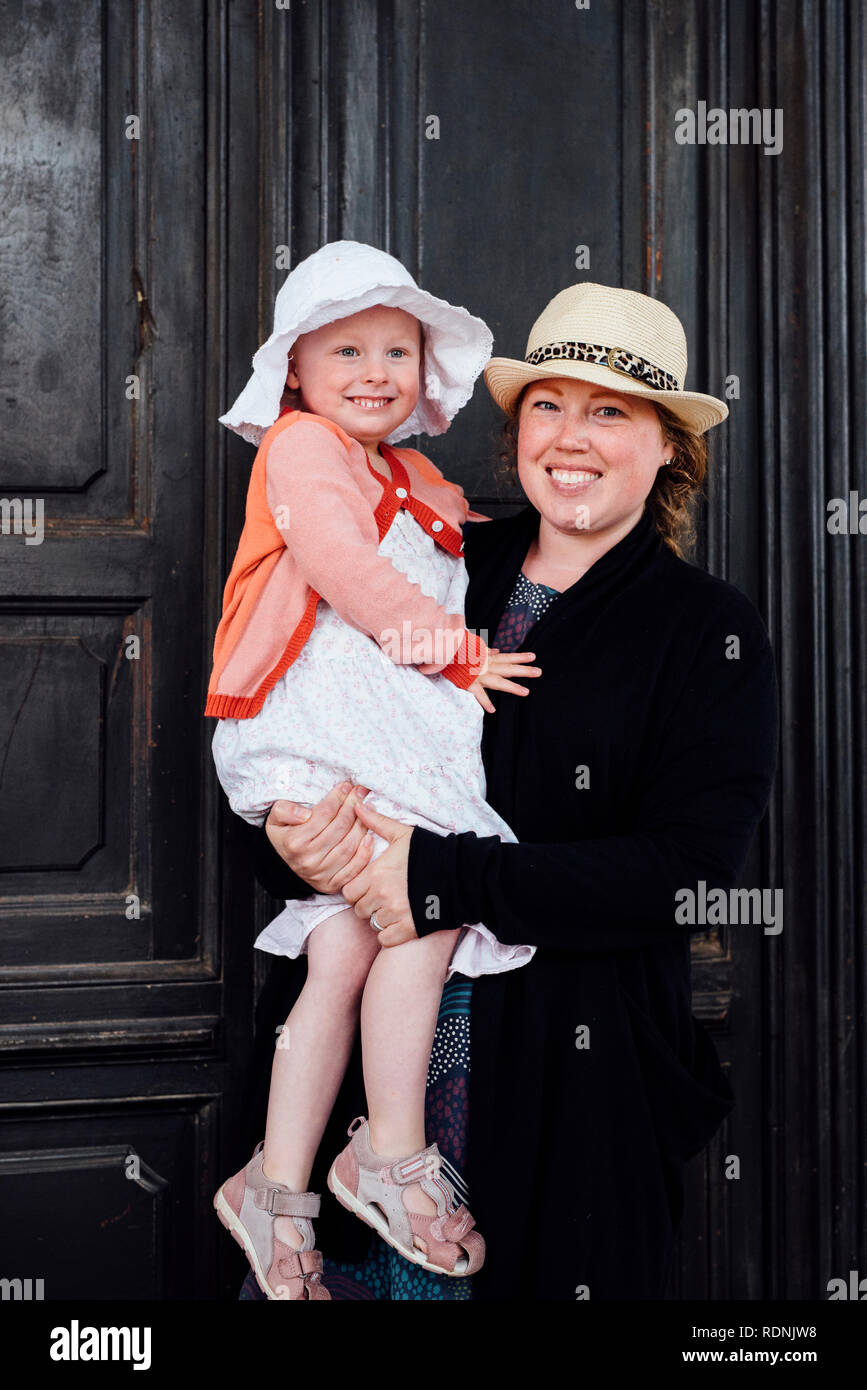Daughter and parent hi-res stock photography and images - Alamy