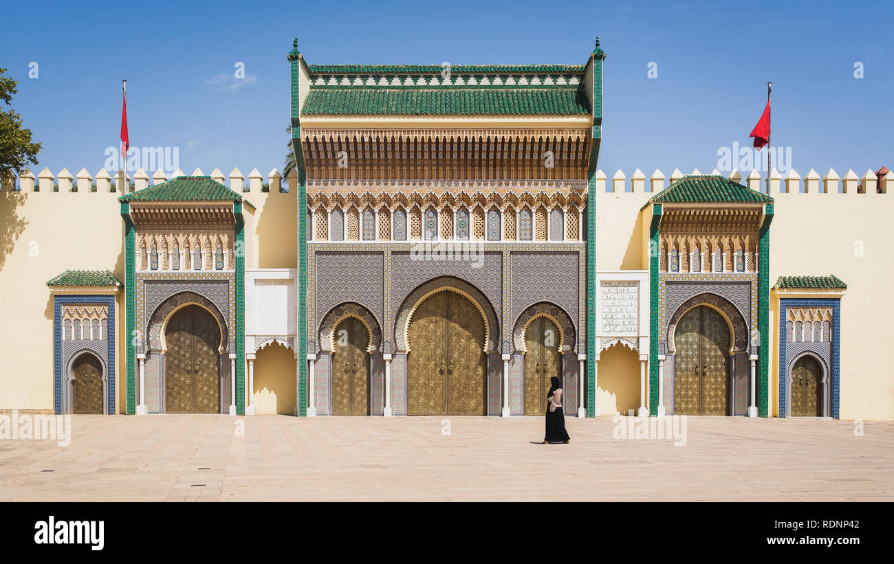 Royal Palace with golden doors in Fez, Morocco Stock Photo - Alamy