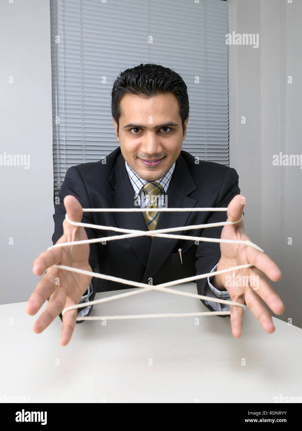 Entwined rope design hi-res stock photography and images - Alamy