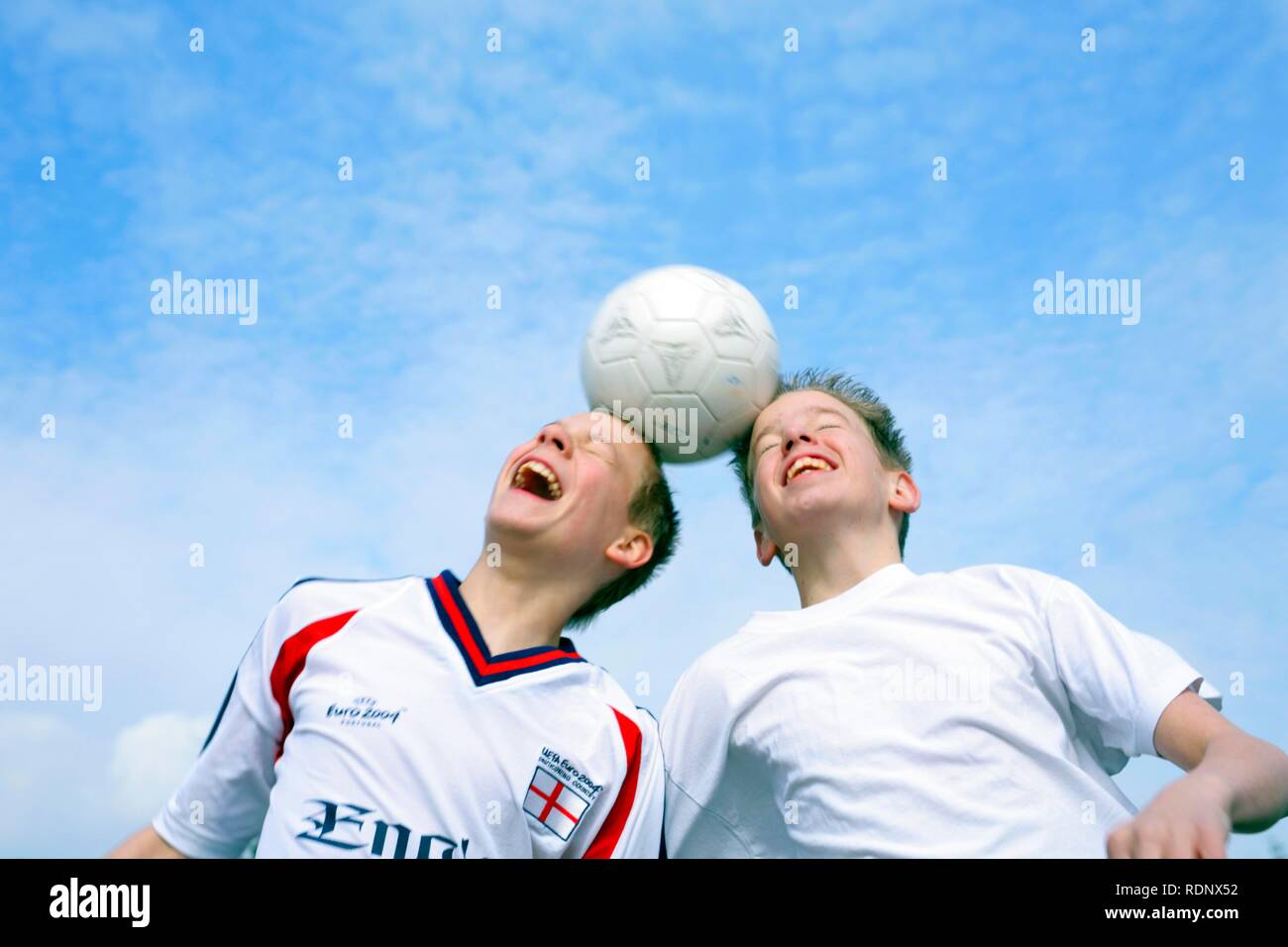 Soccer football head hi-res stock photography and images - Alamy