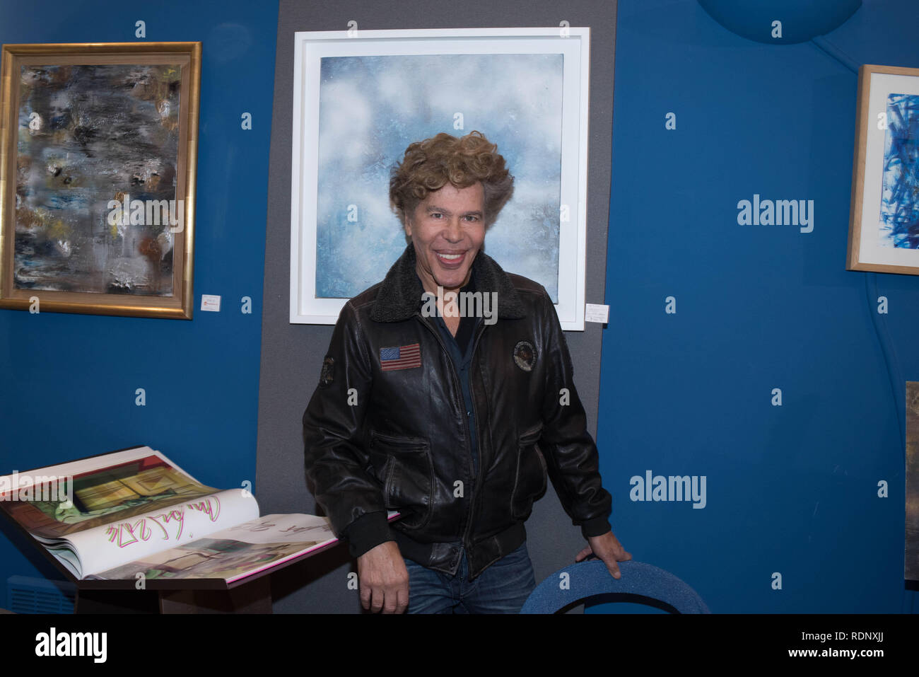 Igor bogdanoff hi-res stock photography and images - Alamy