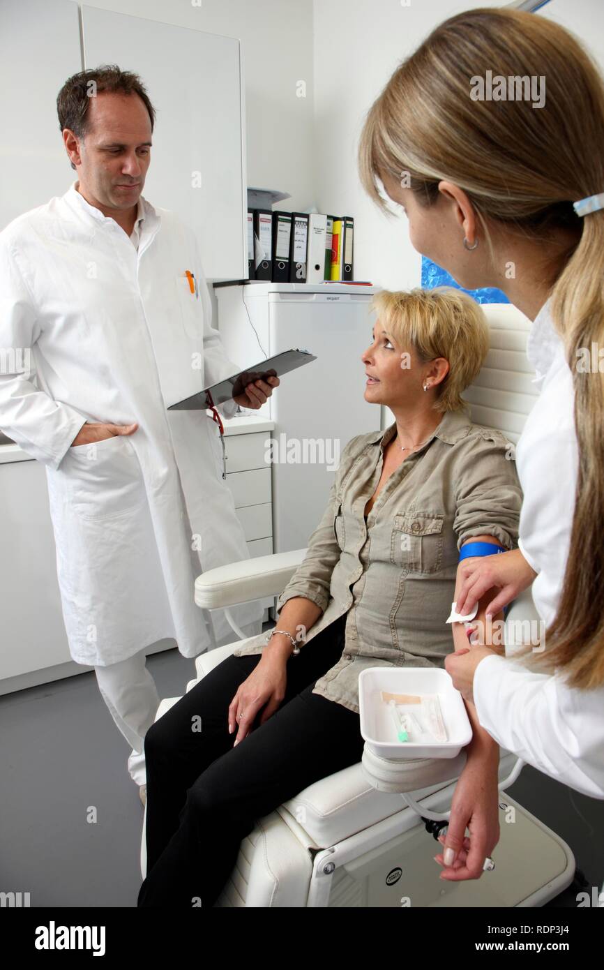 Medical tests hi-res stock photography and images - Alamy