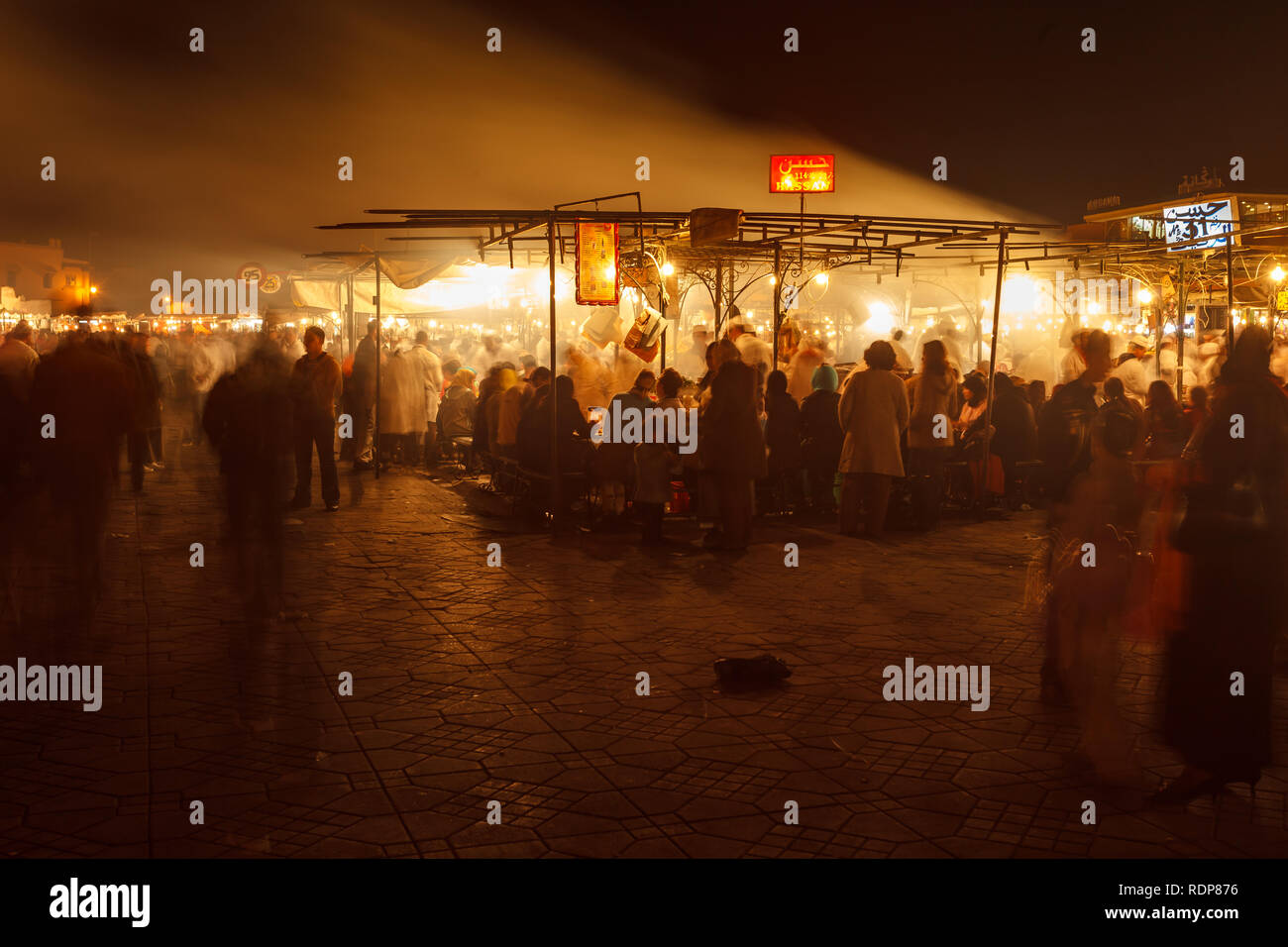 Crowded stall hi-res stock photography and images - Alamy