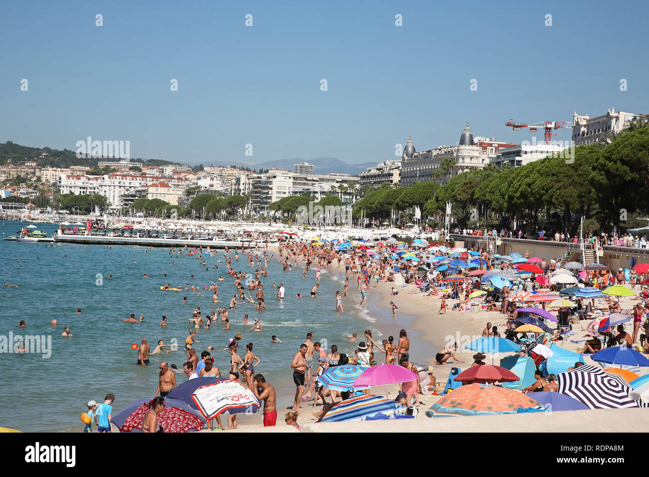 Super cannes hi-res stock photography and images - Alamy