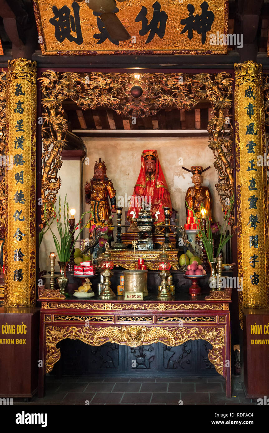 Vietnamese Shrine High Resolution Stock Photography and Images - Alamy