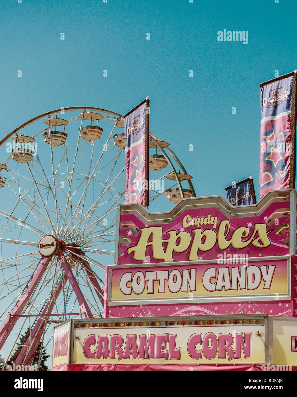 Vendor at county fair hi-res stock photography and images - Alamy
