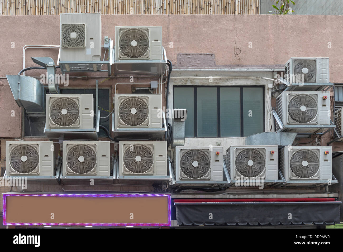 Conditioner units hi-res stock photography and images - Alamy