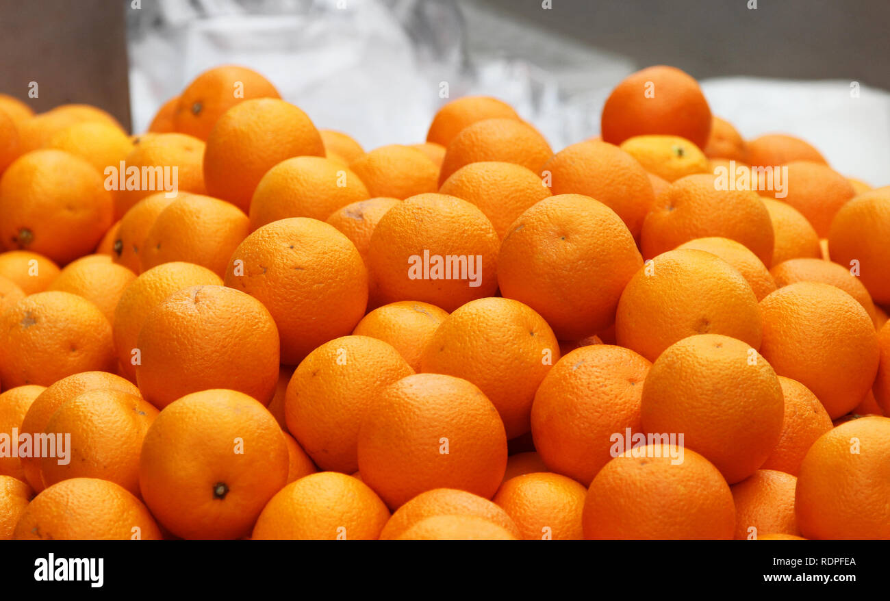 Big oranges hi-res stock photography and images - Alamy